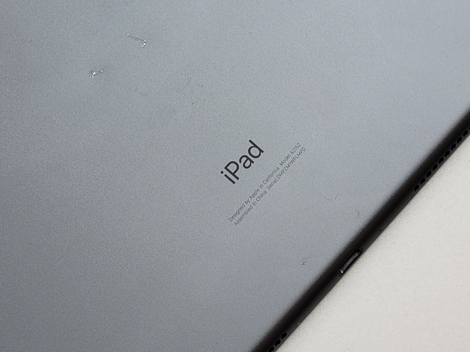 Apple iPad Air (3rd Gen.) (A2152) 64GB (Wi-Fi Only) 10.5" - *DAMAGED ...