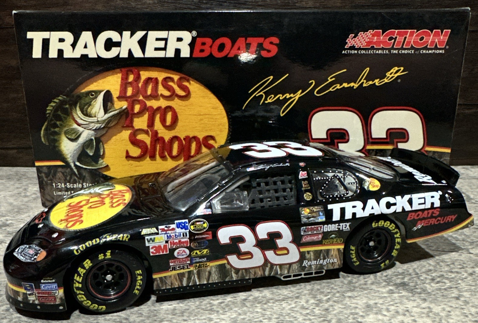 2004 Kerry Earnhardt #33 Bass Pro Shops Tracker Boats 1/24 Action ...