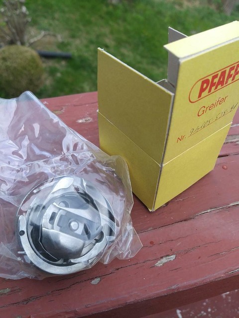 Hook W/ Bobbin Case Genuine PFAFF 6230 6232 876 for sale online | eBay