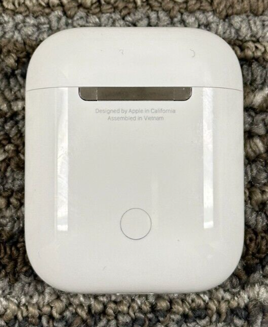 Apple AirPods 1st Generation Earbuds with Charging Case - Original ...