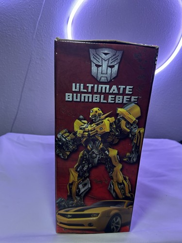 Hasbro Transformers Ultimate Bumblebee Action Figure 2007 New in Box ...