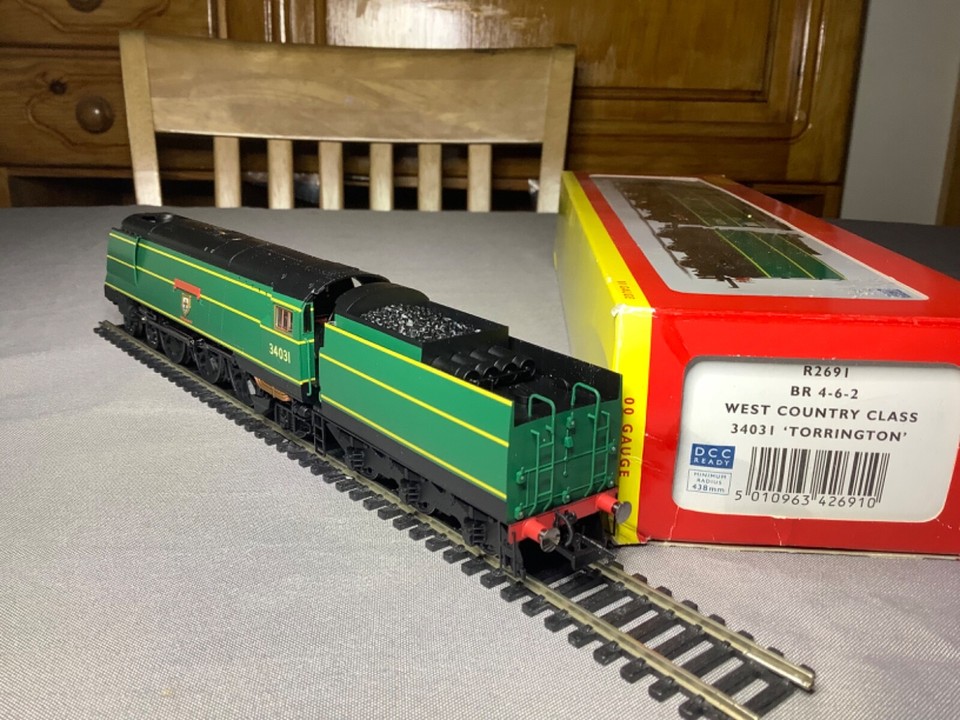 Hornby R2691 BR Malachite Green 4-6-2 West Country Class Loco 34031 ...