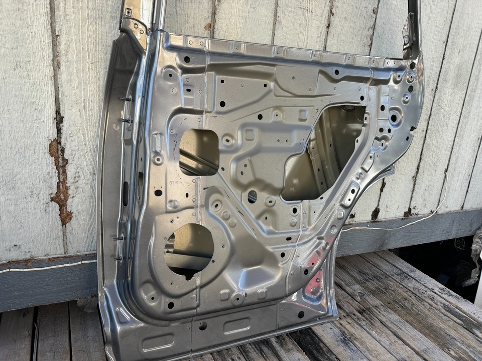 2021-2024 Nissan Pathfinder RIGHT REAR Door Shell | Gray | OE