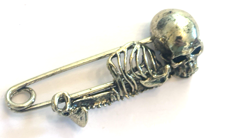 Skeleton Skull Pin Badge Bones Pinback Gothic Brooch Safety Pin Dead ...