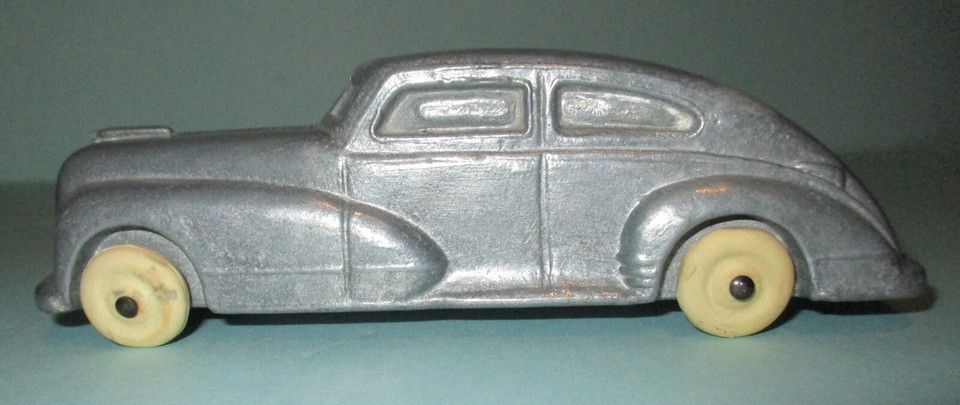 vintage slush Metal Cast 1941 Cadillac Sedanette Sedan 2-door 5 3/4 ...