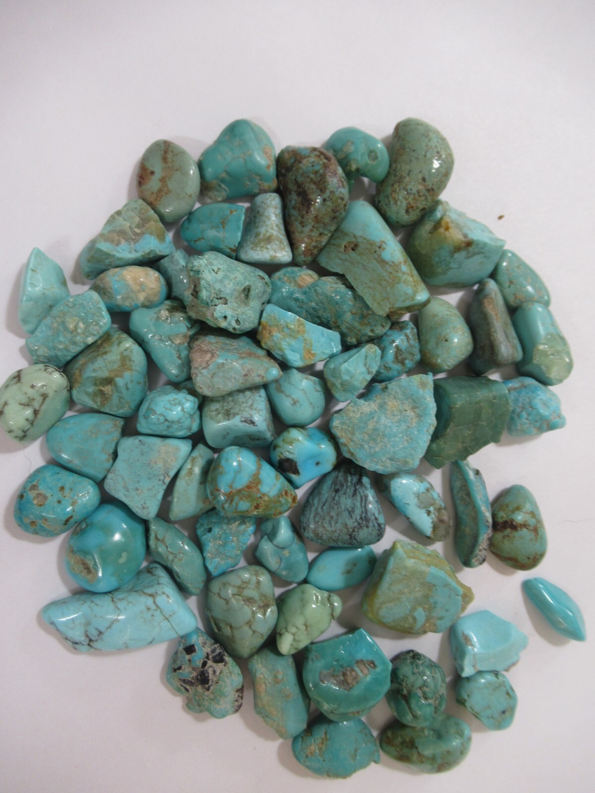 KINGMAN TURQUOISE FLATS & STONES 600tcw 13mm X 9mm TO 24mm X 14mm #569 ...