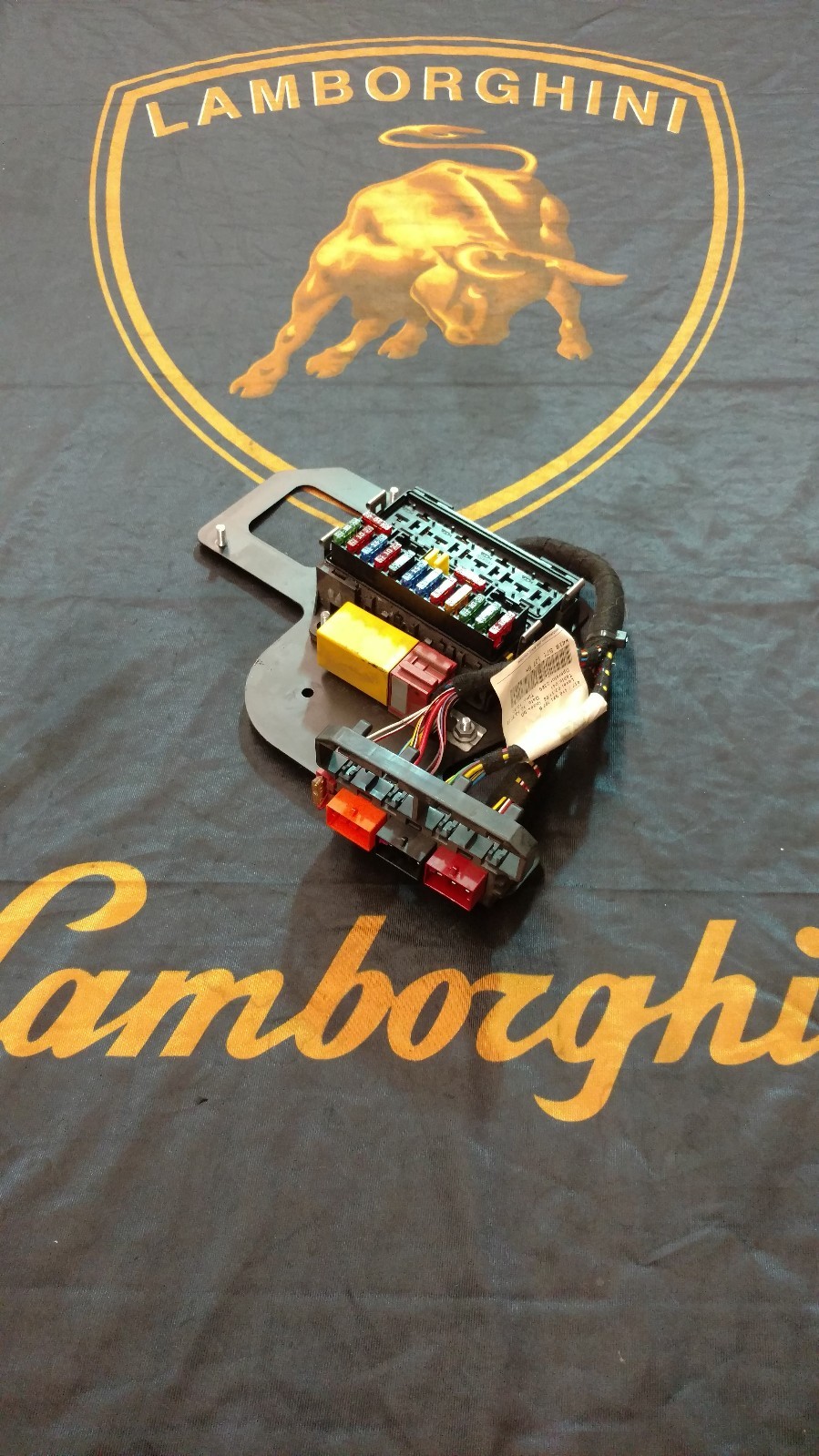 LAMBORGHINI MURCIELAGO LP640 PASSENGER FOOT RELAY FUSE BOX OEM ...