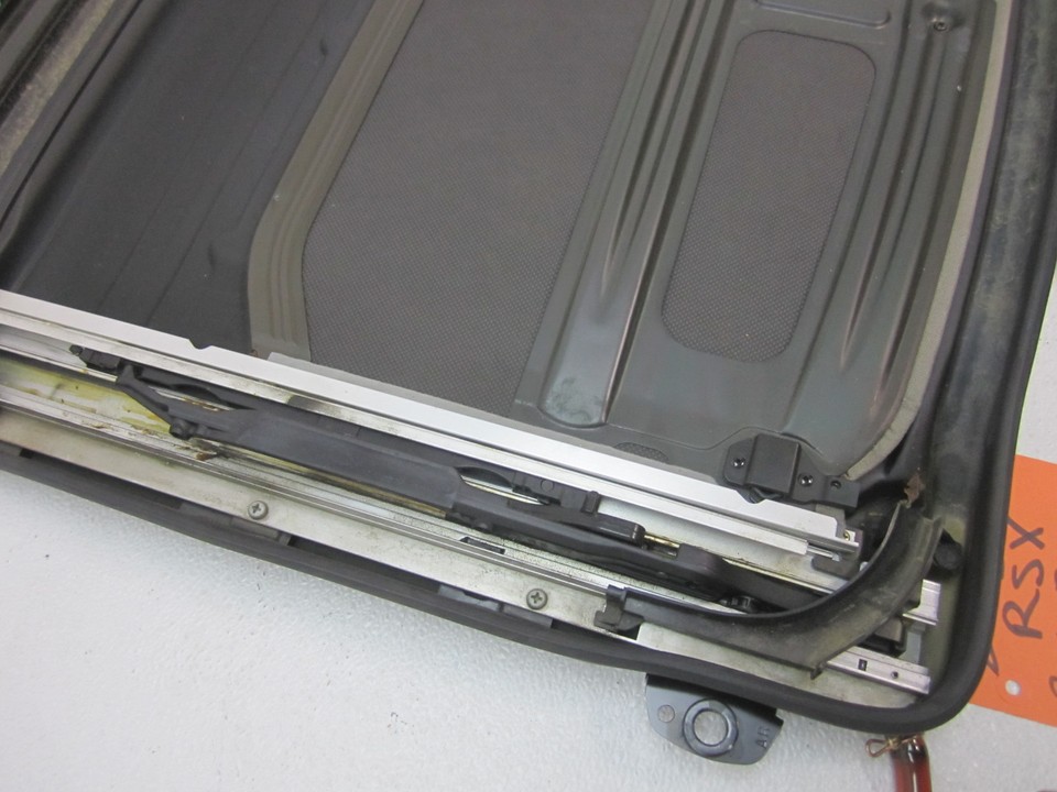 SUNROOF SUN ROOF GLASS WINDOW TRACK MOTOR PANEL GUIDE TOP FRAME fits 02 ...