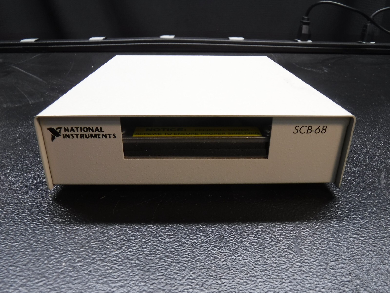 NI SCB-68 Shielded I/O Connector Block for DAQ Devices with 68-Pin ...