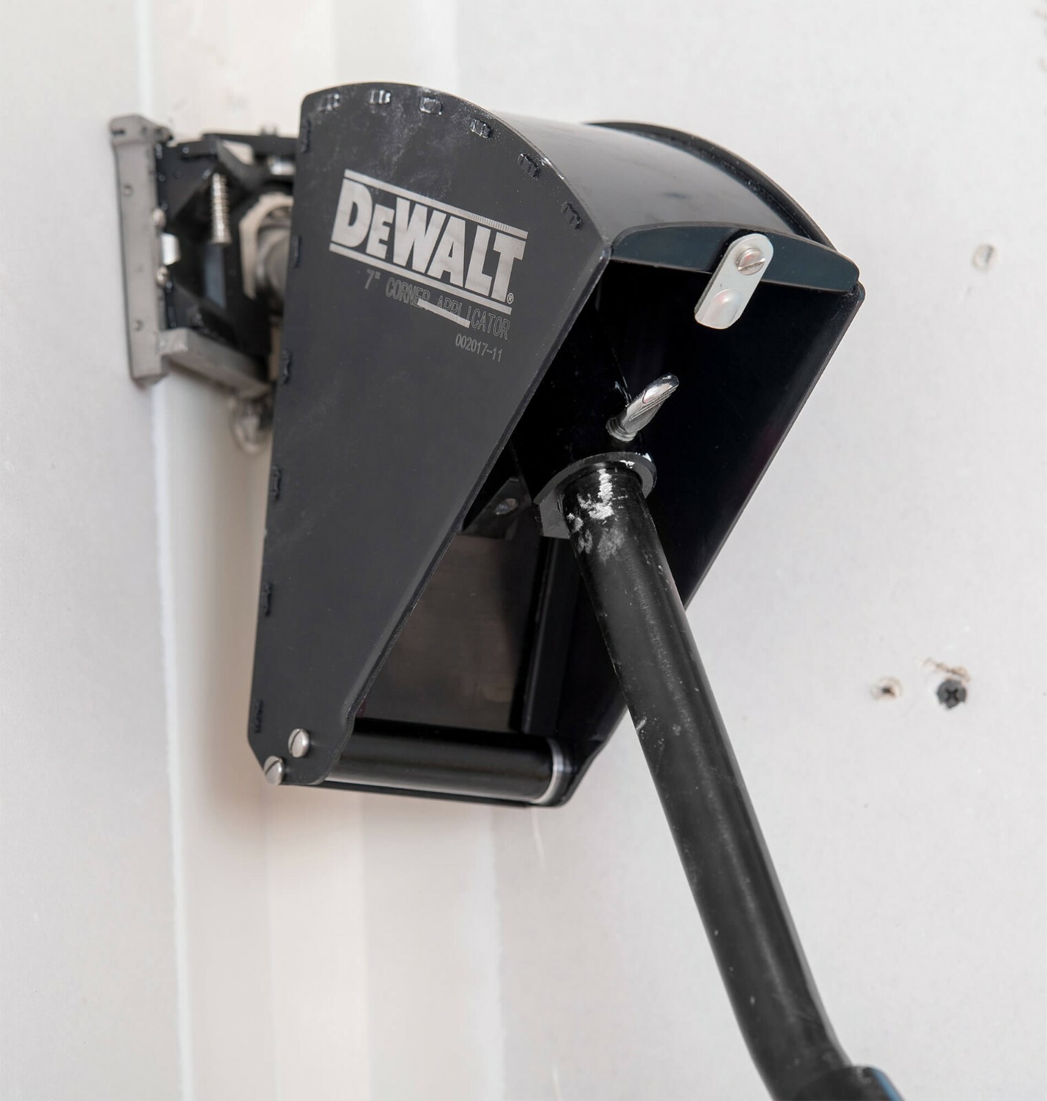 DEWALT Automatic Drywall Taping Tools Set w/ Long Ext. Handles | DXTT-2 ...