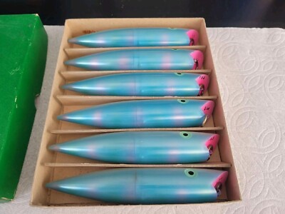 Vintage - Salmon Plug