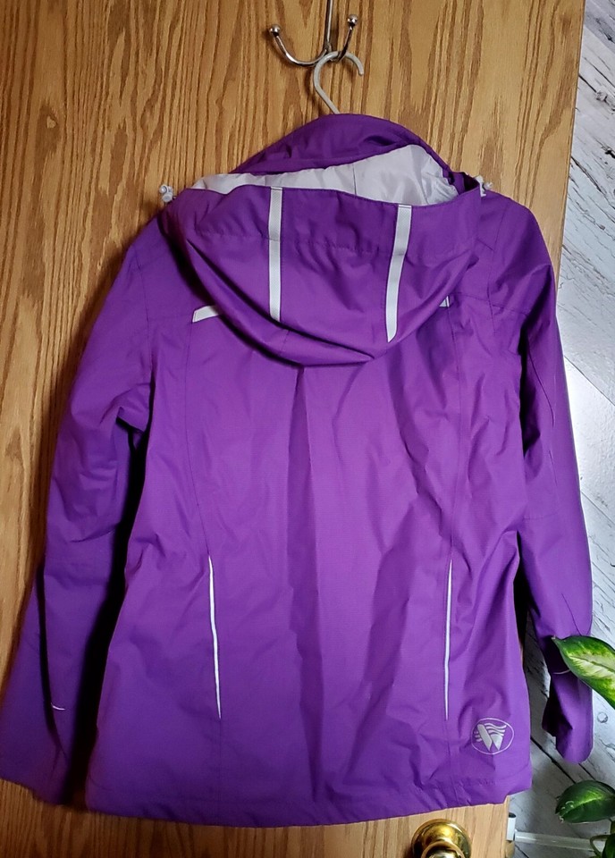 Woman’s WETSKINS X-TREME Series jacket. Wind/water resistant. Purple ...
