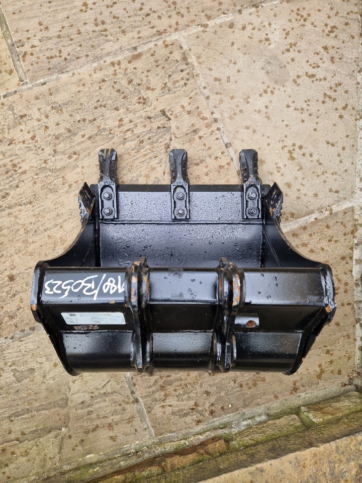 Genuine JCB 18" Mini Digger Bucket 30mm Pin Diameter 980/B0525 | eBay UK