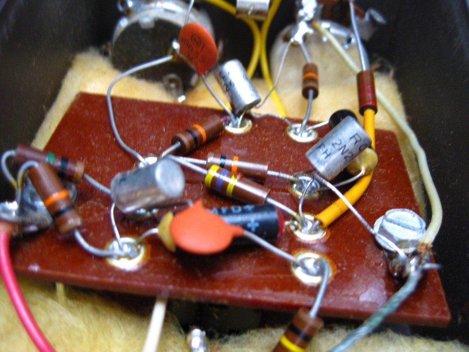 Vintage 1965 Maestro FZ-1A Fuzz Tone by Gibson Fuzz Guitar Effect Pedal ...