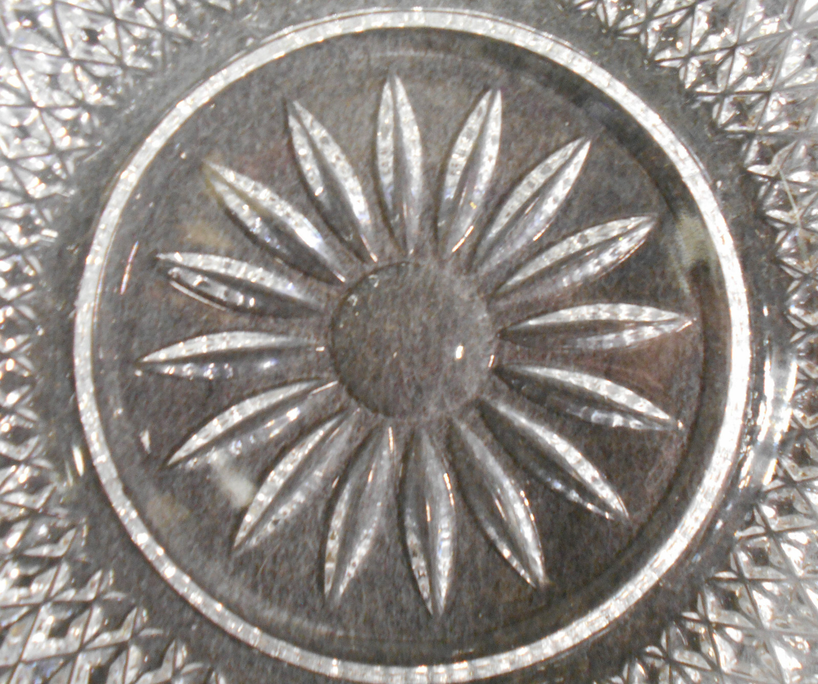 Crystal Bowl - Diamond Pattern & Daisy Bottom with Scalloped Edge - 8 3 ...