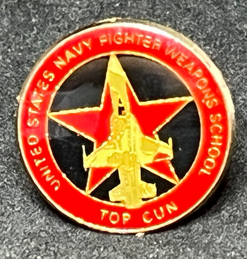 Pin's Pin Pins - Top Gun United States Navy Fighter Weapons School - US ...