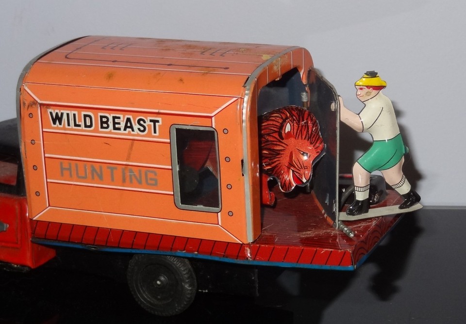 Vintage Wild Beast Hunting Lion Hunter Tin Litho Friction Truck Japan ...