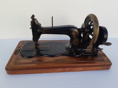 Sewing Machines - Singer Fiddle Base