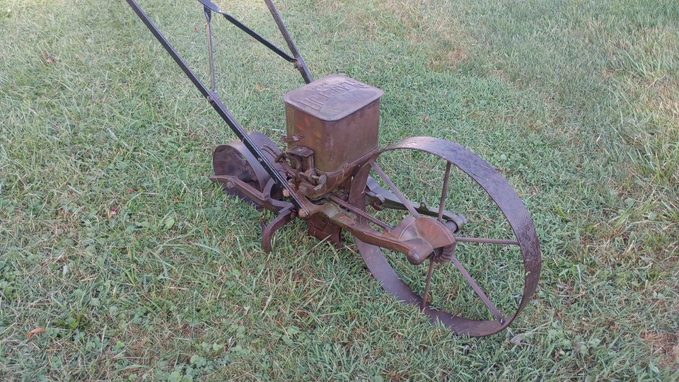 Planet Jr #28 Combined Seeder And Wheel Hoe | eBay