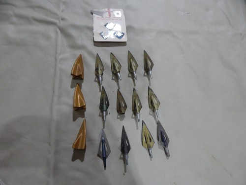 12 Collectible Vintage Fred Bear Archery Razorhead Broadheads Plus ...