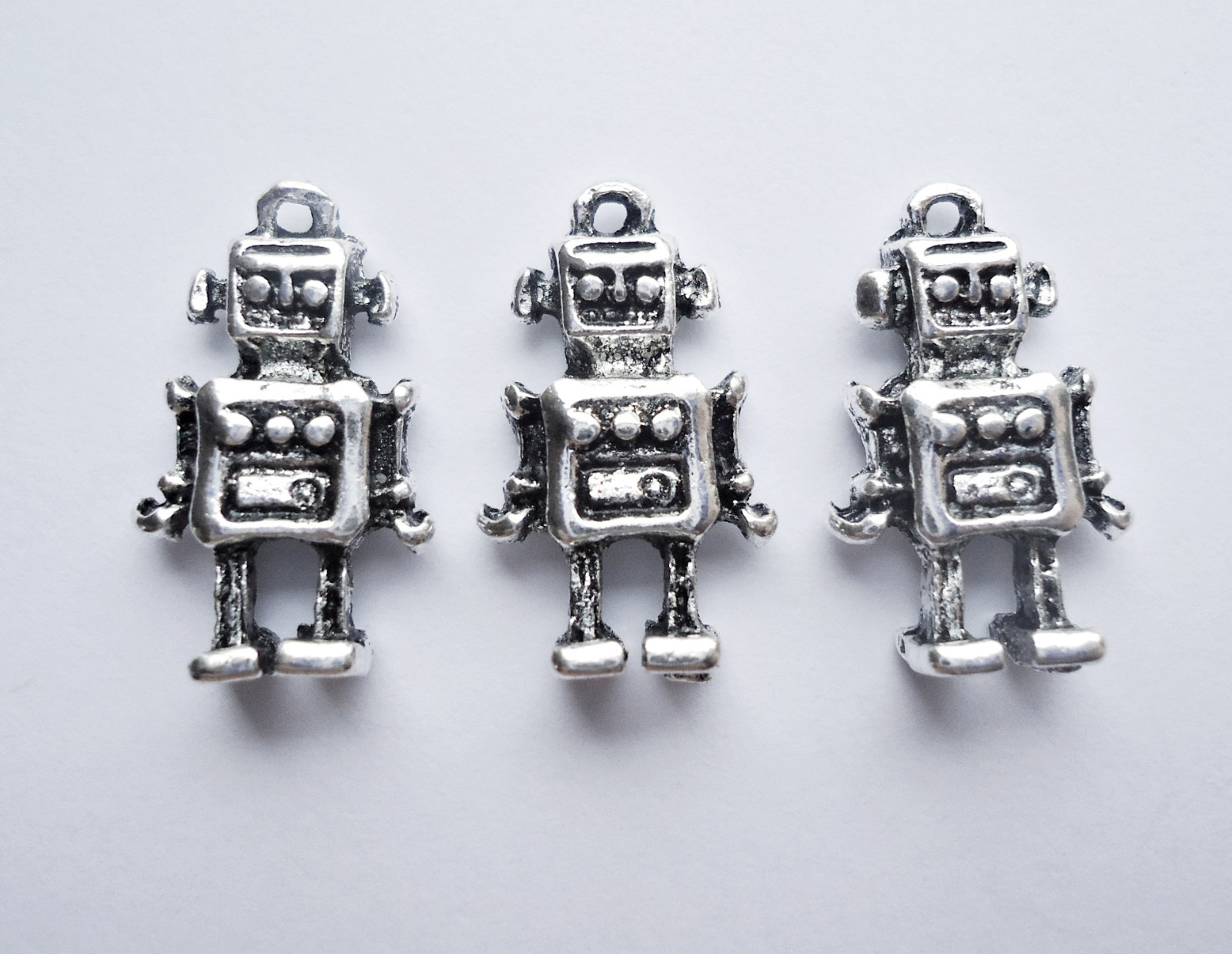 Small 3D Robot Charms - Set of 10 - Antique Silver - Science ...