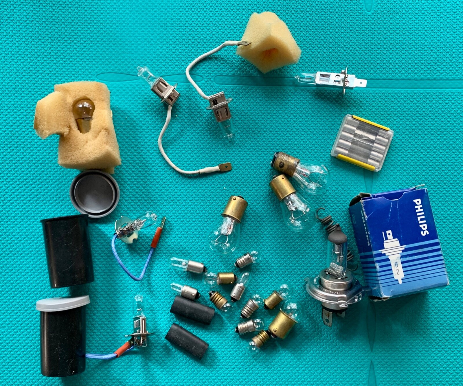 Lot MG MGB TC TD TF Box of automobile bulbs and fuses Philips | eBay