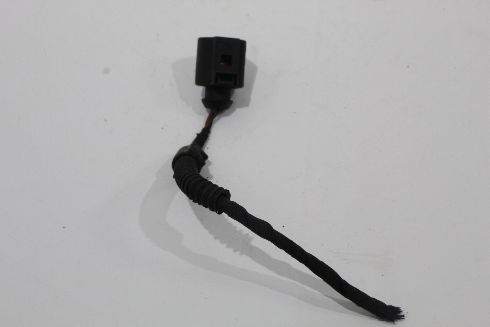 Audi A4 Cabriolet 8H B7 4 Pin Wiring Connector and Short Length of Wire ...