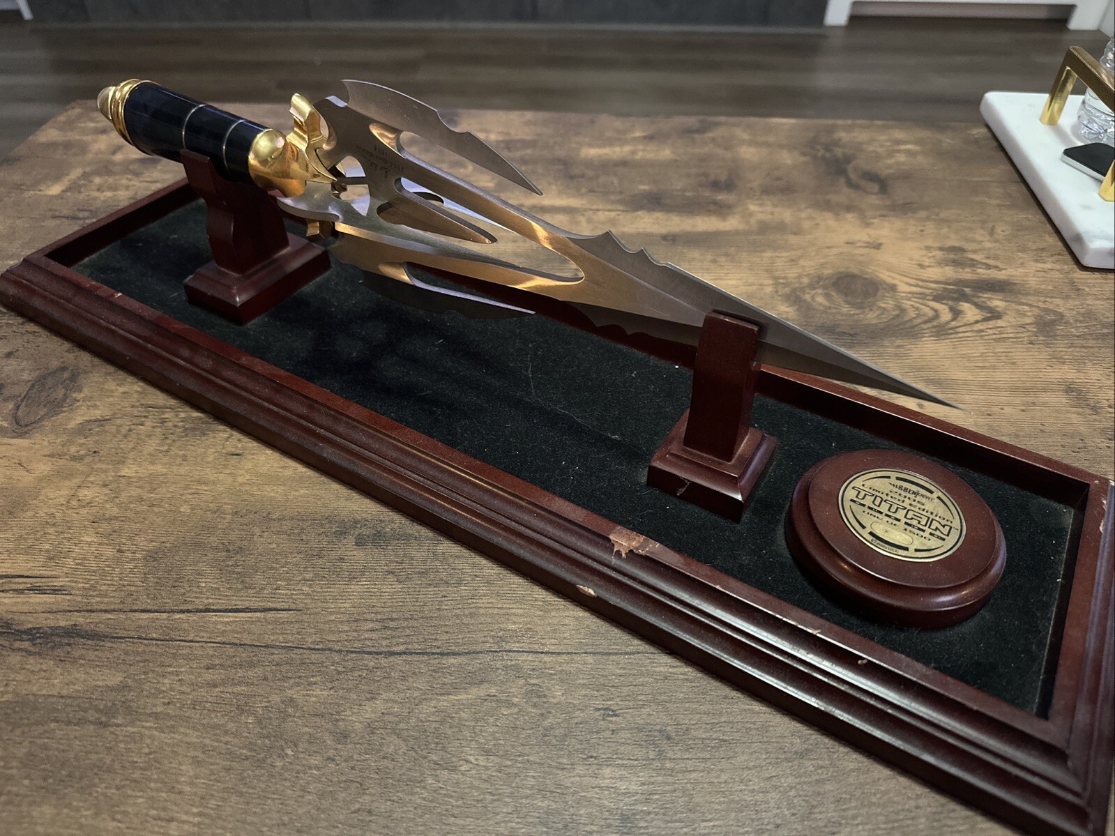 2005 GOLD EDITION GIL HIBBEN UNITED CUTLERY-TITAN #1014 OF 1500 RARE | eBay