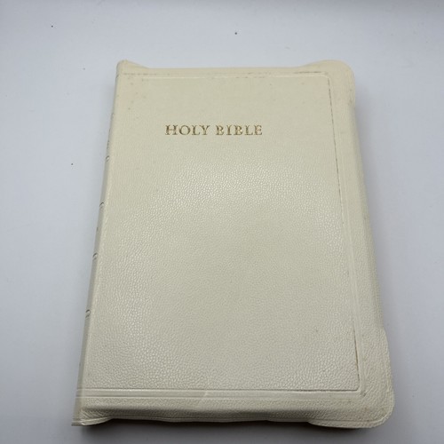 Holy Bible~ Red Letter Edition~ King James Version~ The WORLD ...