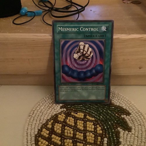 Mesmeric Control SD09-EN022 Yu-Gi-Oh! Card Light Play 1st Edition | eBay
