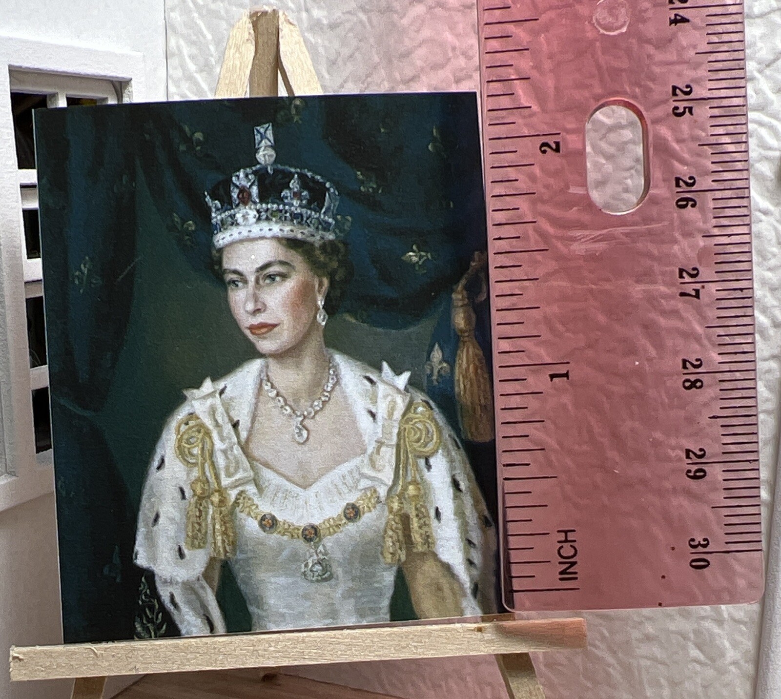 Miniature Dollhouse Room Box Art 1:12th Scale Queen Elizabeth ll ...