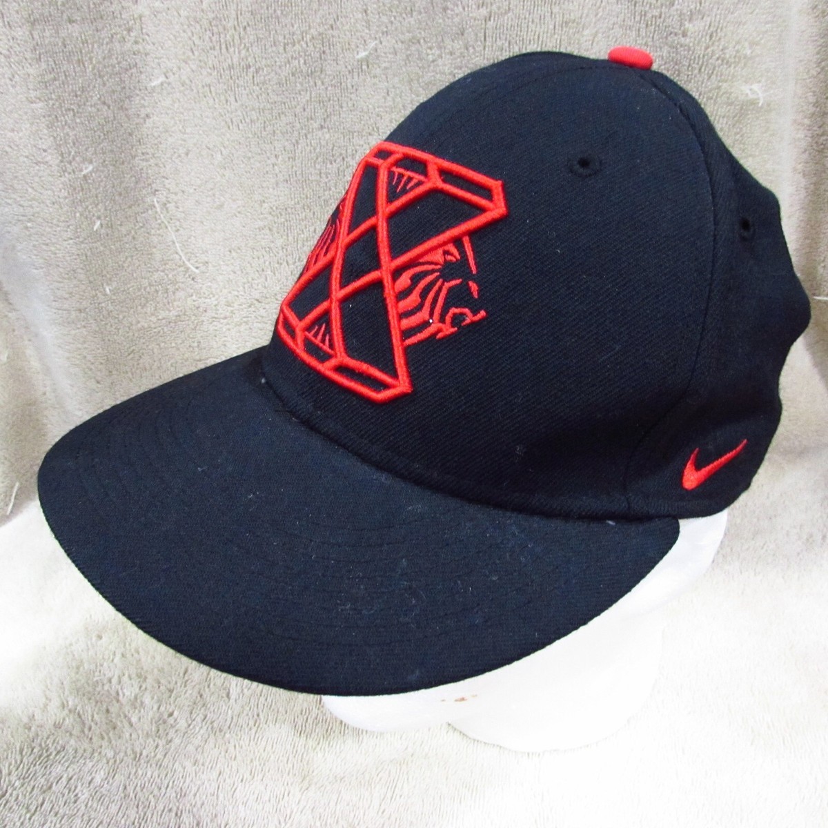 Lebron James Black Hat