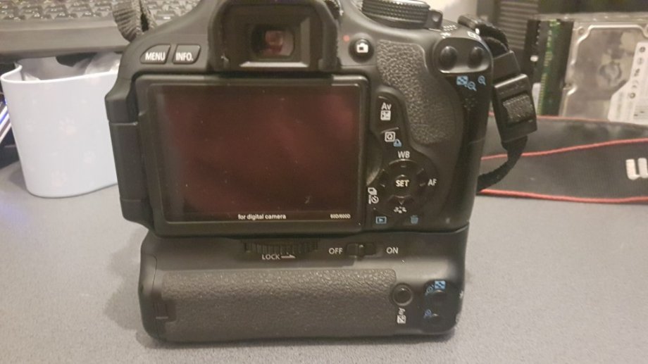 Canon 600D body + battery grip BG-E8 + 2 new Canon LP-E8 | eBay