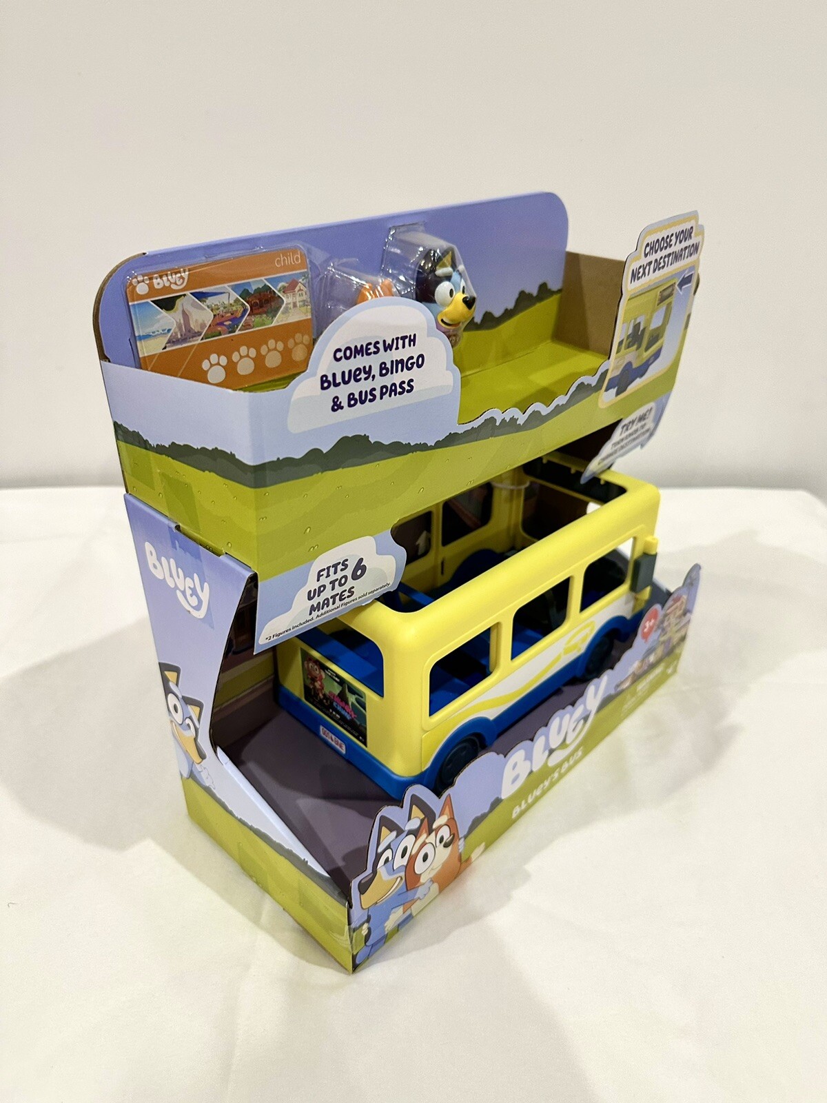 Bluey Blueys School Bus w/2 Figures & Bus Pass Holds Up To 6 Figures ...