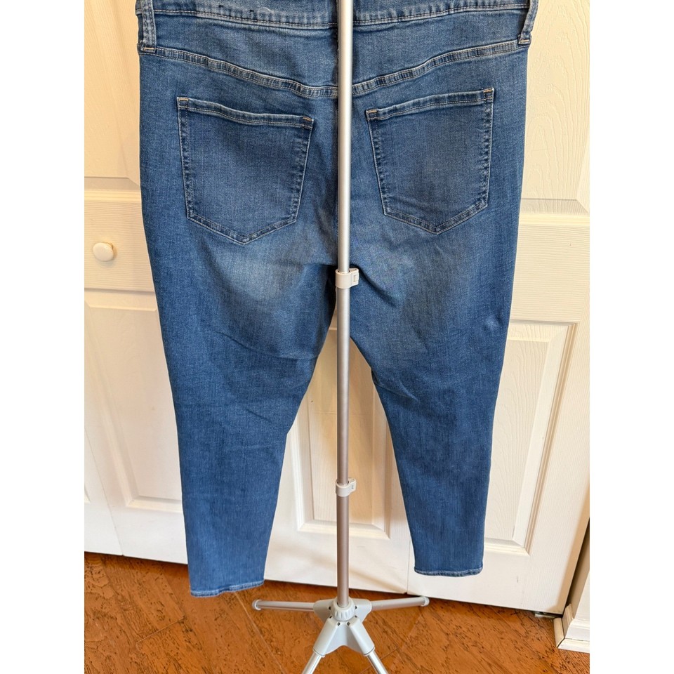 GAP High Rise Universal Legging Jeans Distressed Blue Button Fly Size ...