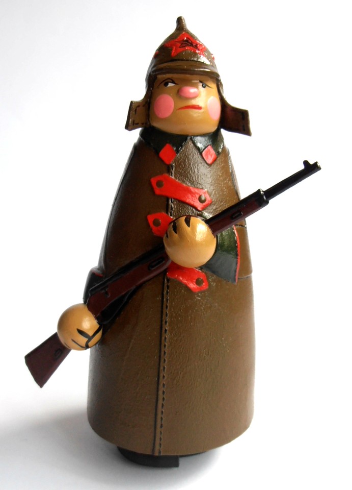 Russian Soviet RED ARMY SOLDIER w/Rifle Going Toy EXCELLENT New | eBay