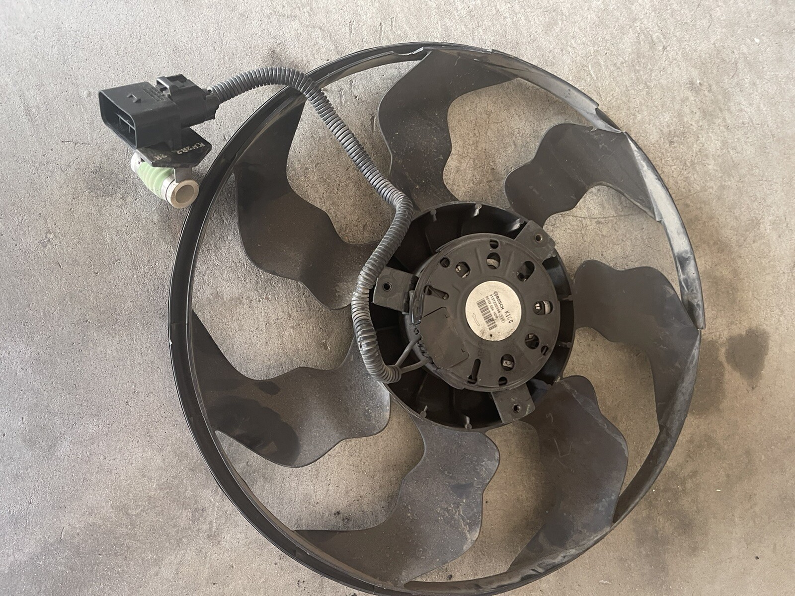 OEM Hyundai, Kia Elantra, Forte Radiator Condenser Fan Motor 25386 ...