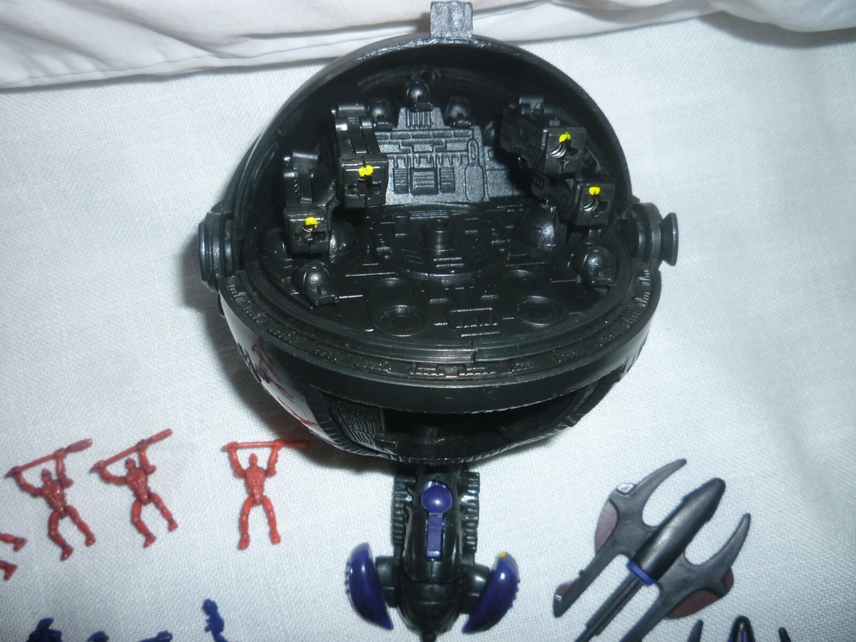 War Planets Remora Moon Super