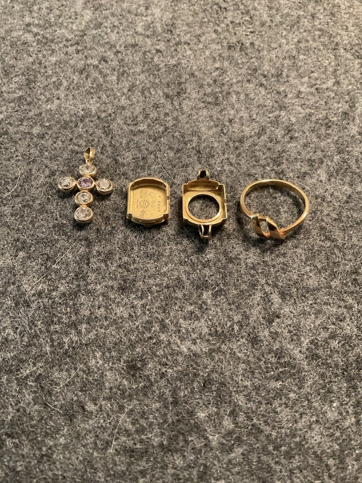 8.97 Grams Of 18k/.750 Scrap Gold All Hallmarked Much Less Than Melt ...