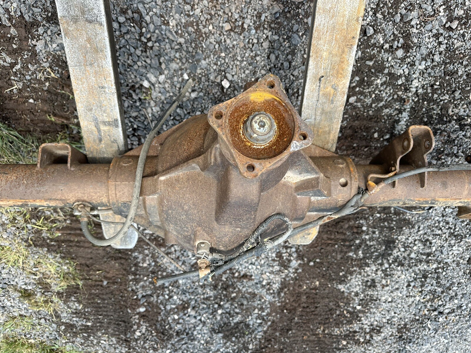 Used Rear Drive Axle Assembly fits: 2005 Dodge 2500 pickup 4x4 SRW 3.73 ...