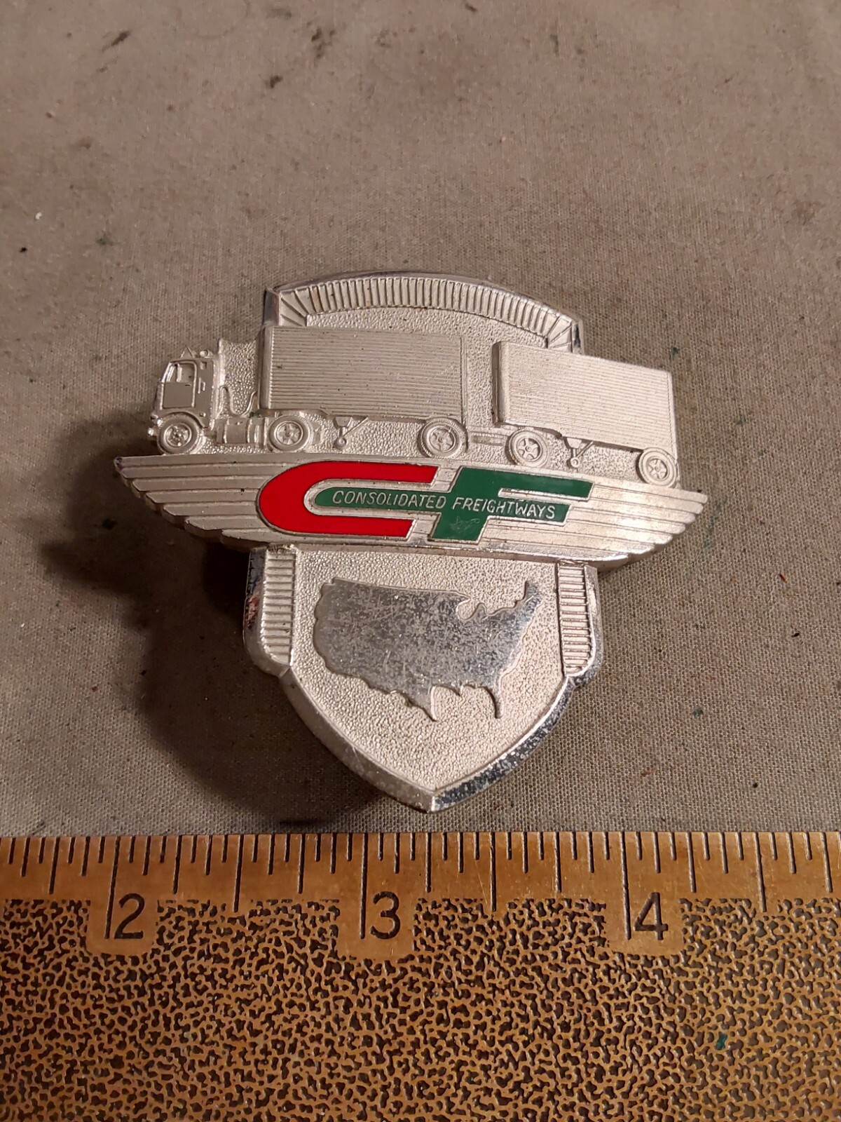 n CF CONSOLIDATED FREIGHTWAYS EMPLOYEE TRUCK DRIVERS HAT BADGE 1950S-6 ...