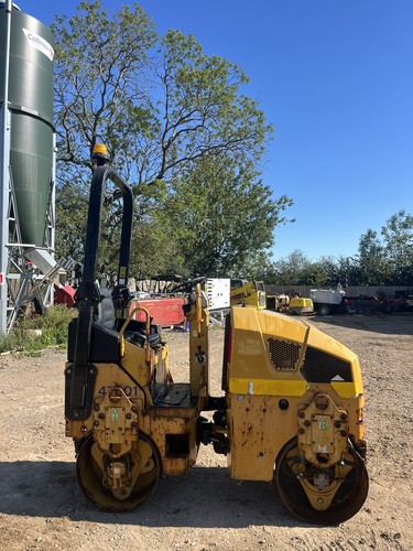 CAT CB14 Vibrating Roller 80 120 £3995 | eBay UK