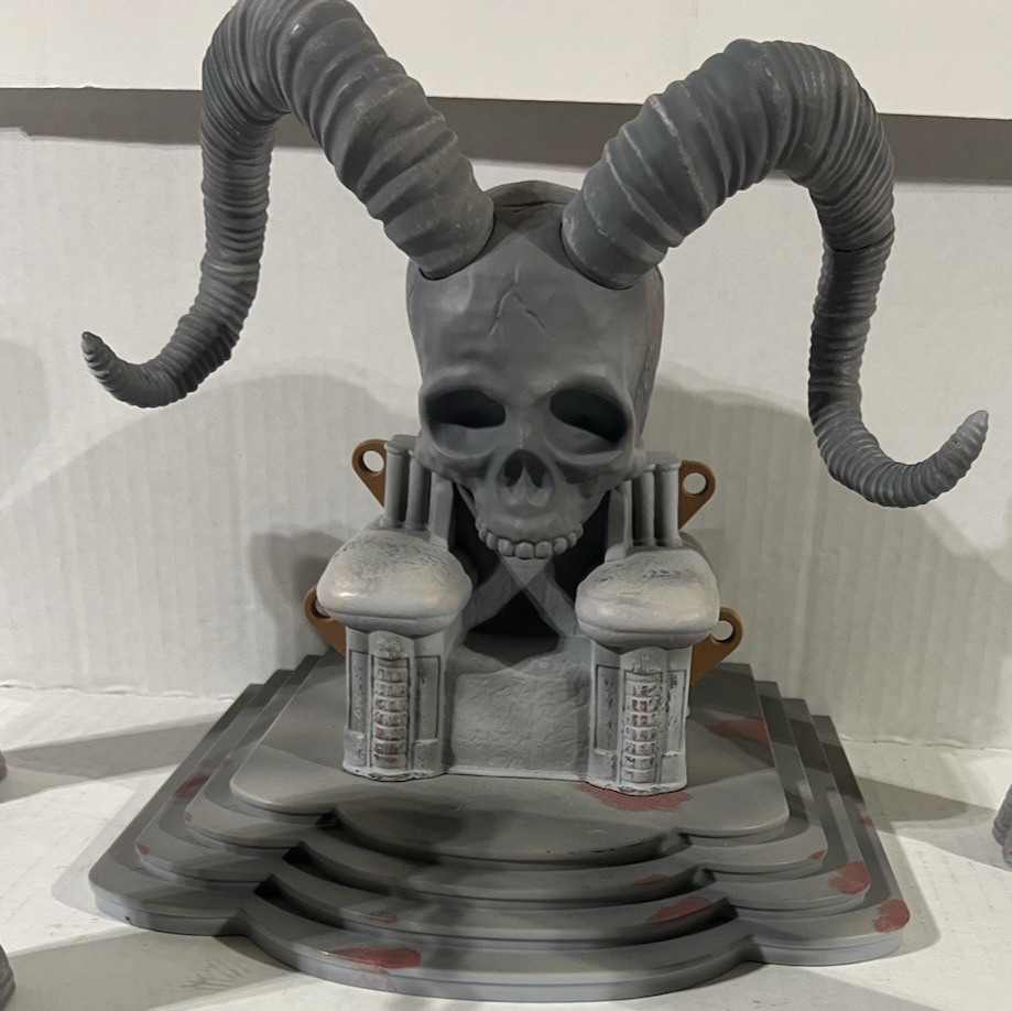 Jazwares Mortal Kombat Shao Kahn Arena Skull Throne Figure Diorama ...