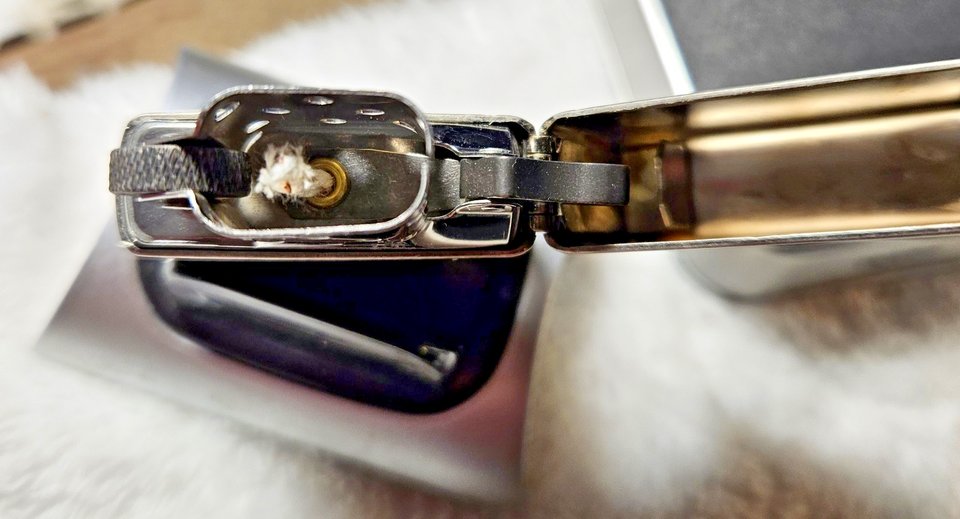 Zippo Lighter 2006 Choice Collection: Cave Dwelling, Black Ice Street ...