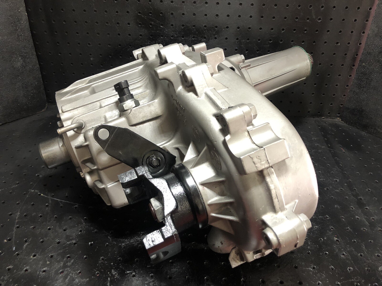 Np241c Transfer Case Manual Shift Passenger Side Drop 700r4 27 Spline ...