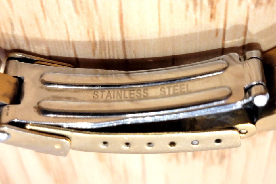 Invicta Women's 4610 Pro Diver Watch Champagne Dial Blue Trim Needs ...