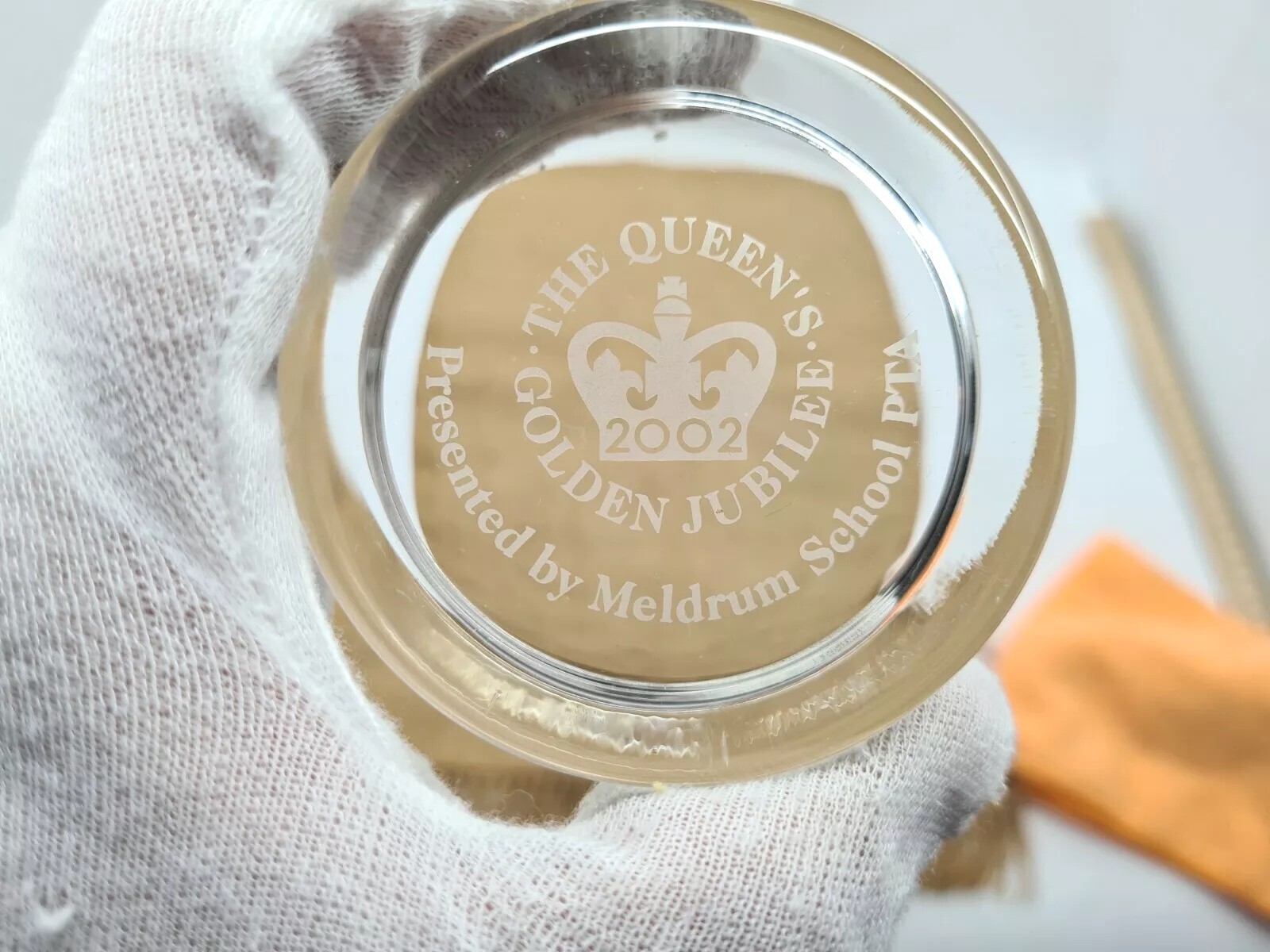 The Queen's Golden Jubilee 2002 Table Souvenir Paperweight made of ...