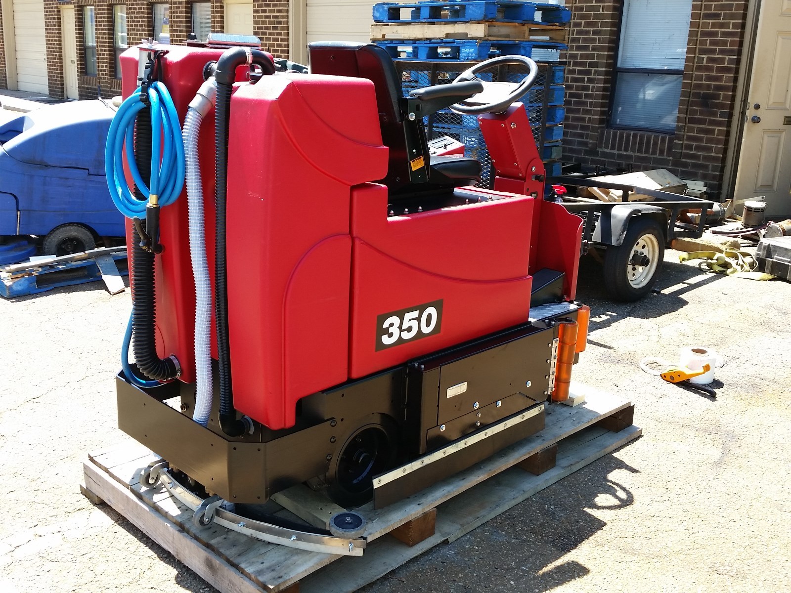 TomCat 350 35inch Disc Rider Floor Scrubber under 700Hours 60 day parts ...