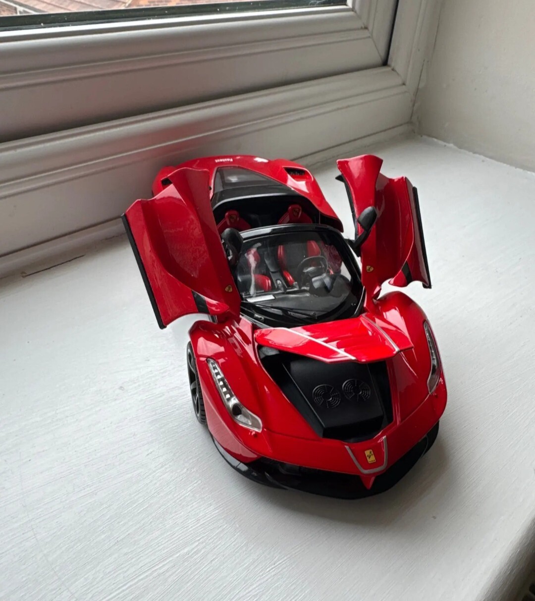 1/24 Diecast Ferrari LaFerrari 1:24 Luxury Model Car Toy Kids Sound ...