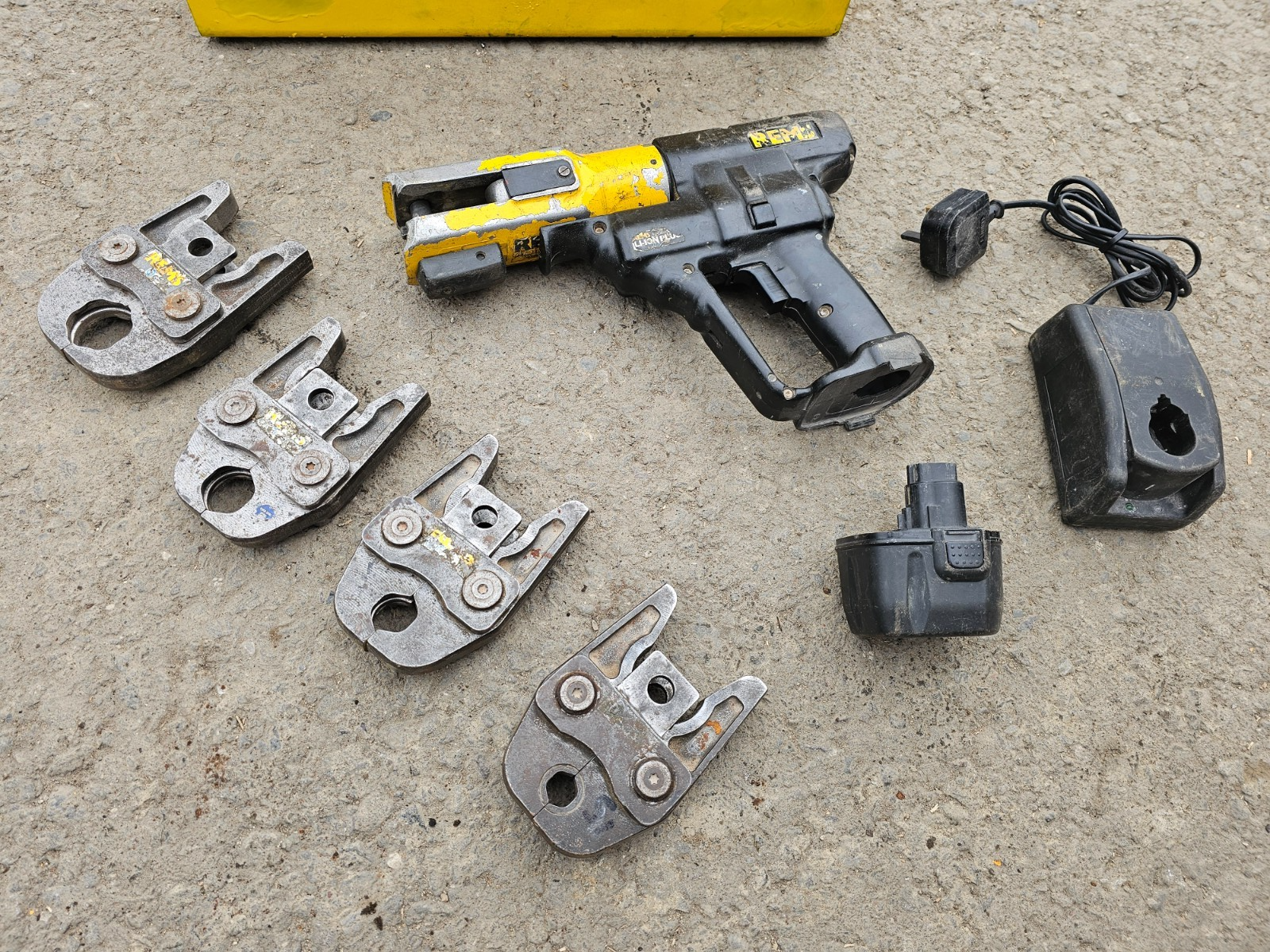 REMS Mini Press 22v ACC + 4 Jaws crimping tool complete kit with ...